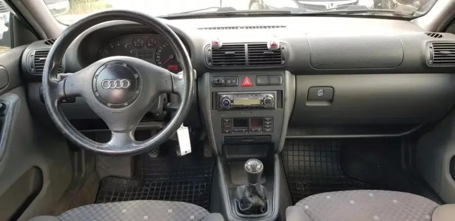 Grey Audi A3 2000 in Valmiera, with an engine capacity of 1.80 L and mileage of 247 thousand km for 1150 €, photo 10 on AUTOMOTO.COM.LV