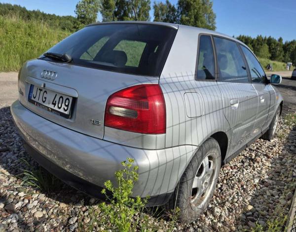 Pelēks Audi A3 2000 Klaipėda, ar dzinēja tilpumu 1.60 L un nobraukumu 252 tūkst. km par 950 €, foto 5 vietnē AUTOMOTO.COM.LV