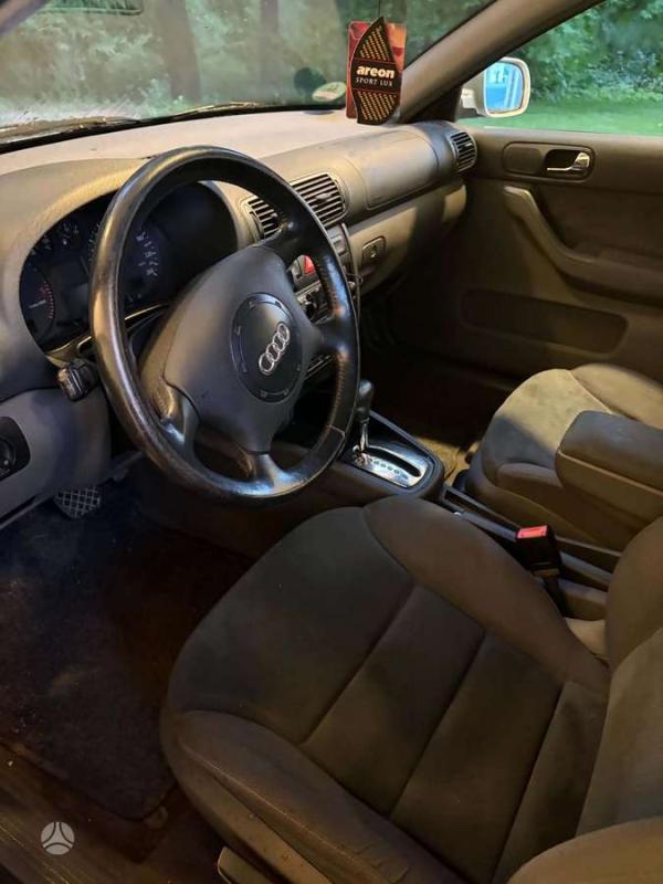 Pelēks Audi A3 2000 Utena, ar dzinēja tilpumu 1.90 L un nobraukumu 327 tūkst. km par 1200 €, foto 9 vietnē AUTOMOTO.COM.LV