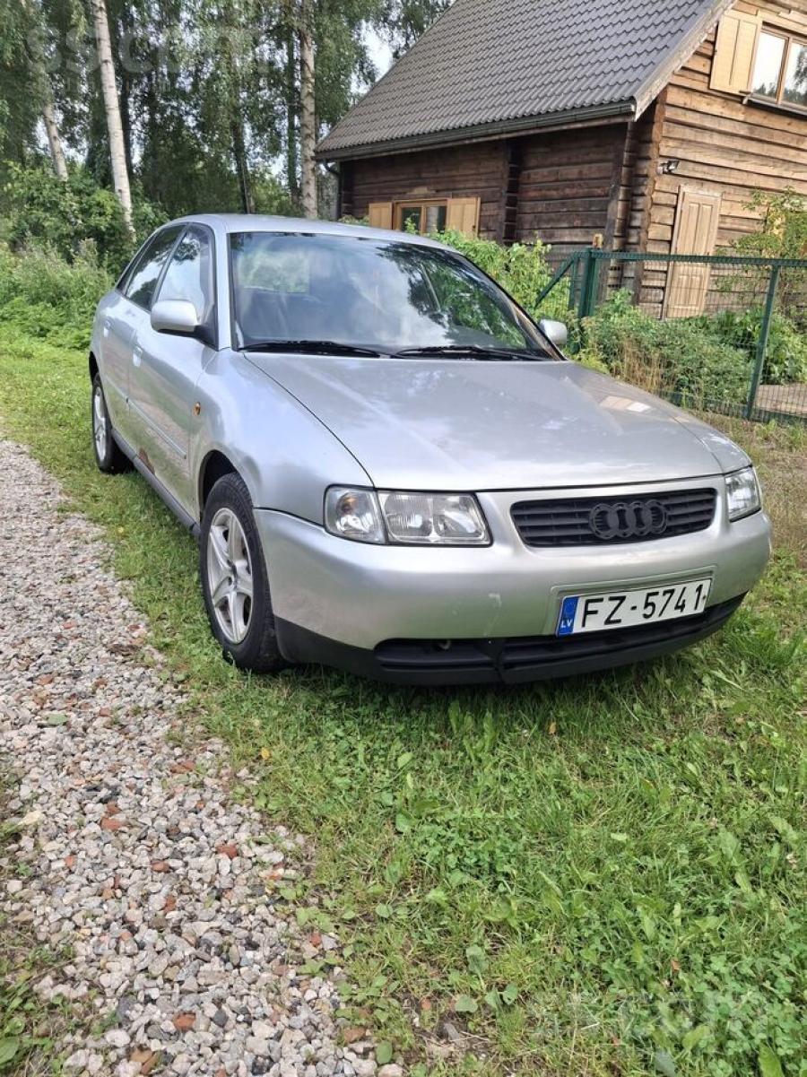Pelēks Audi A3 2000 Rīga, ar dzinēja tilpumu 1.60 L un nobraukumu 291 tūkst. km par 750 €, foto 1 vietnē AUTOMOTO.COM.LV