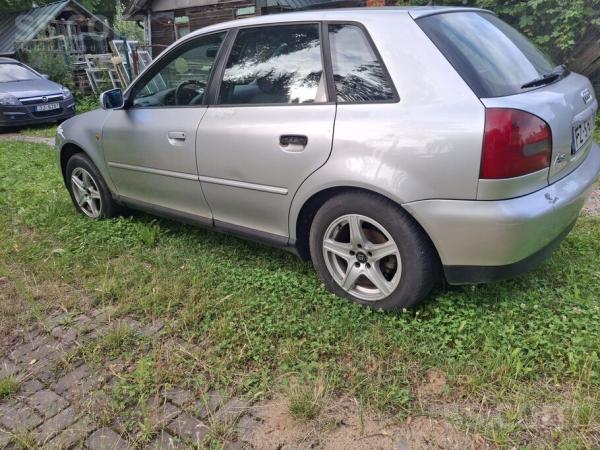 Grey Audi A3 2000 in Riga, with an engine capacity of 1.60 L and mileage of 291 thousand km for 750 €, photo 5 on AUTOMOTO.COM.LV