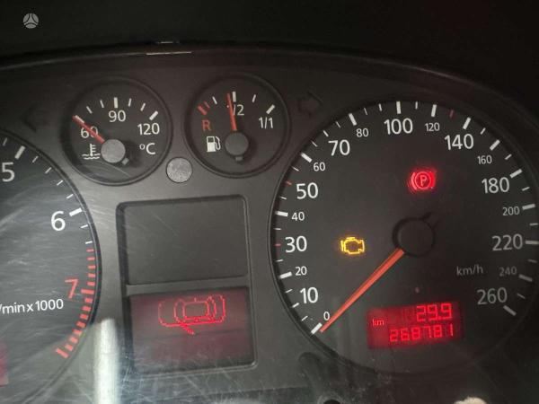 Grey Audi A3 2000 in Vilnius, with an engine capacity of 1.78 L and mileage of 269 thousand km for 1200 €, photo 7 on AUTOMOTO.COM.LV