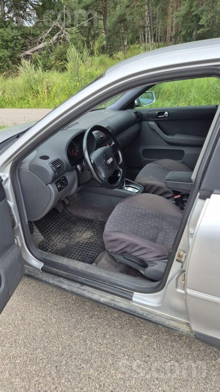 Pelēks Audi A3 2000 Valmiera, ar dzinēja tilpumu 1.60 L un nobraukumu 271 tūkst. km par 890 €, foto 9 vietnē AUTOMOTO.COM.LV