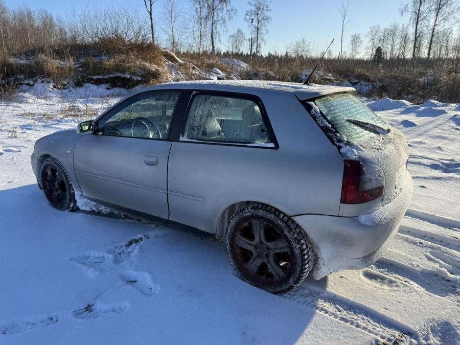 Pelēks Audi A3 2001 Šauļi, ar dzinēja tilpumu 1.90 L un nobraukumu 299 tūkst. km par 1750 €, foto 8 vietnē AUTOMOTO.COM.LV