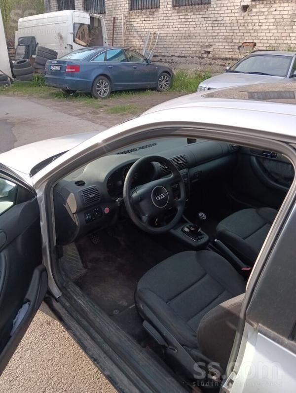 Grey Audi A3 2001 in Riga, with an engine capacity of 1.60 L and mileage of 246 thousand km for 750 €, photo 5 on AUTOMOTO.COM.LV