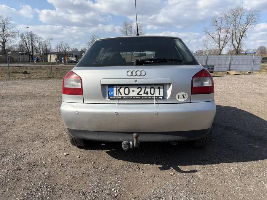 Grey Audi A3 2001 in Daugavpils, with an engine capacity of 1.60 L and mileage of 269 thousand km for 1350 €, photo 5 on AUTOMOTO.COM.LV