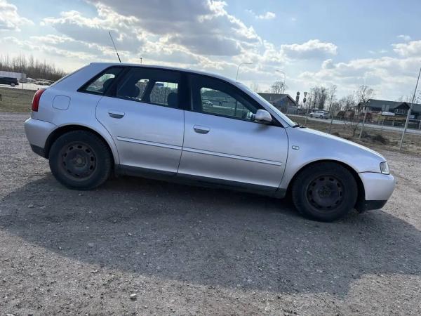 Pelēks Audi A3 2001 Daugavpils, ar dzinēja tilpumu 1.60 L un nobraukumu 269 tūkst. km par 1350 €, foto 6 vietnē AUTOMOTO.COM.LV