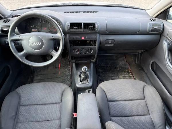 Pelēks Audi A3 2001 Daugavpils, ar dzinēja tilpumu 1.60 L un nobraukumu 269 tūkst. km par 1350 €, foto 9 vietnē AUTOMOTO.COM.LV