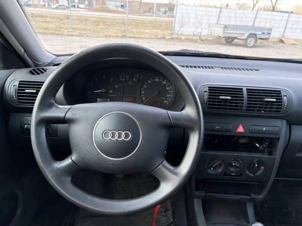 Grey Audi A3 2001 in Daugavpils, with an engine capacity of 1.60 L and mileage of 269 thousand km for 1350 €, photo 10 on AUTOMOTO.COM.LV