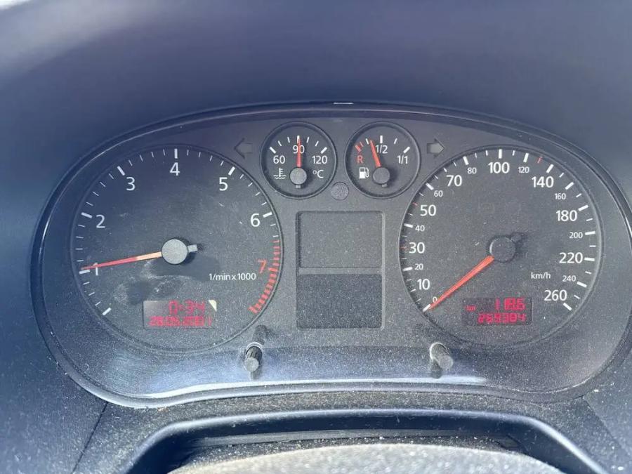 Grey Audi A3 2001 in Daugavpils, with an engine capacity of 1.60 L and mileage of 269 thousand km for 1350 €, photo 14 on AUTOMOTO.COM.LV