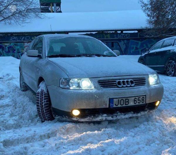 Pelēks Audi A3 2002 Viļņa, ar dzinēja tilpumu 1.90 L un nobraukumu 280 tūkst. km par 1700 €, foto 1 vietnē AUTOMOTO.COM.LV