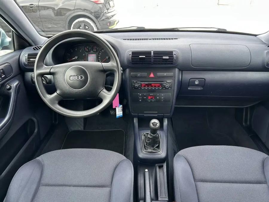 Pelēks Audi A3 2002 Limbaži, ar dzinēja tilpumu 1.60 L un nobraukumu 81 tūkst. km par 3150 €, foto 10 vietnē AUTOMOTO.COM.LV