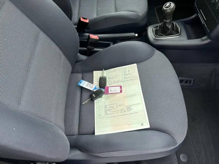 Pelēks Audi A3 2002 Limbaži, ar dzinēja tilpumu 1.60 L un nobraukumu 81 tūkst. km par 3150 €, foto 12 vietnē AUTOMOTO.COM.LV
