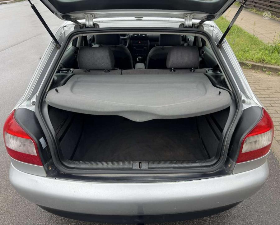 Grey Audi A3 2002 in Vilnius, with an engine capacity of 1.60 L and mileage of 250 thousand km for 1650 €, photo 18 on AUTOMOTO.COM.LV