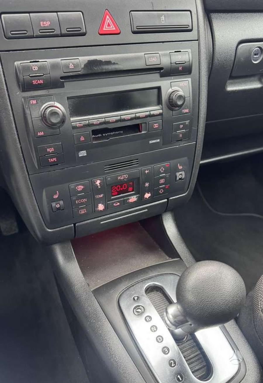 Grey Audi A3 2002 in Vilnius, with an engine capacity of 1.60 L and mileage of 250 thousand km for 1650 €, photo 19 on AUTOMOTO.COM.LV