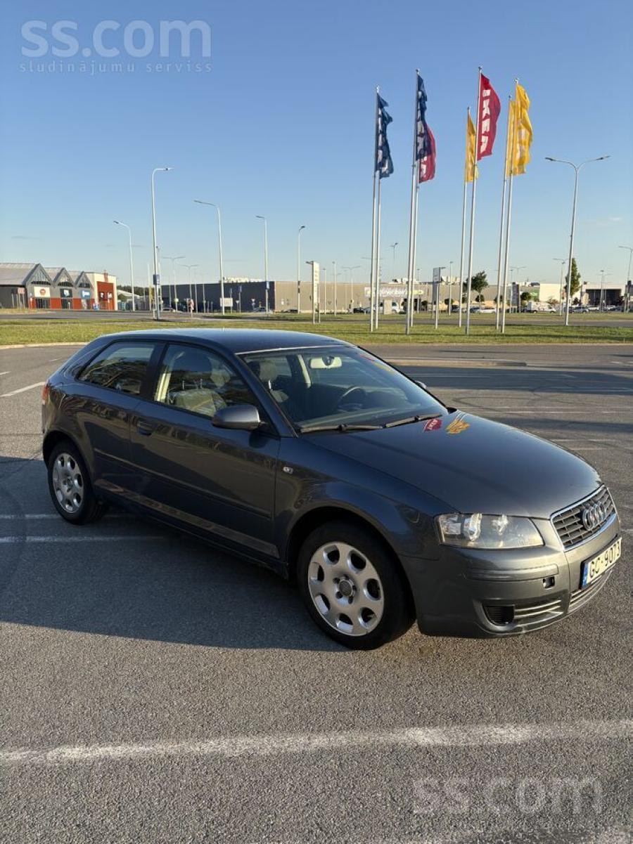 Pelēks Audi A3 2003 Rīga, ar dzinēja tilpumu 1.60 L un nobraukumu 232 tūkst. km par 1100 €, foto 3 vietnē AUTOMOTO.COM.LV