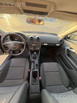 Pelēks Audi A3 2003 Rīga, ar dzinēja tilpumu 1.60 L un nobraukumu 232 tūkst. km par 1100 €, foto 9 vietnē AUTOMOTO.COM.LV