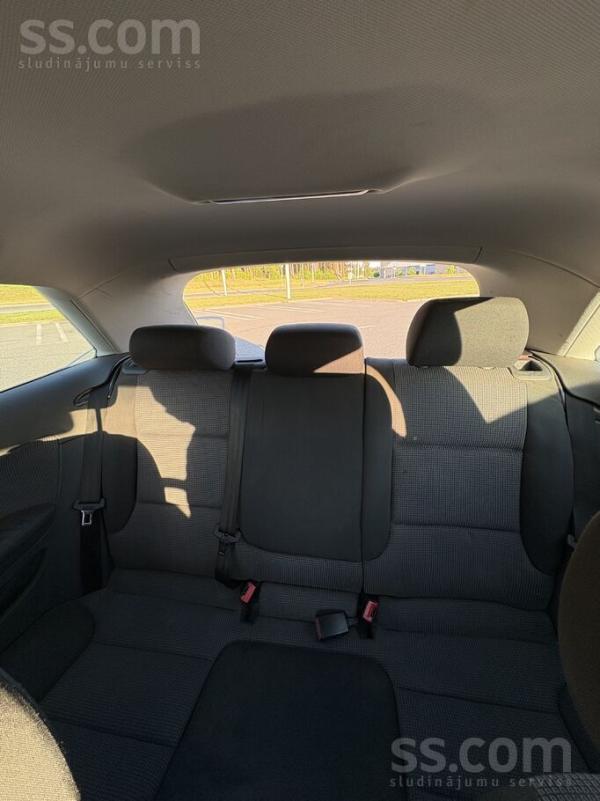 Pelēks Audi A3 2003 Rīga, ar dzinēja tilpumu 1.60 L un nobraukumu 232 tūkst. km par 1100 €, foto 10 vietnē AUTOMOTO.COM.LV