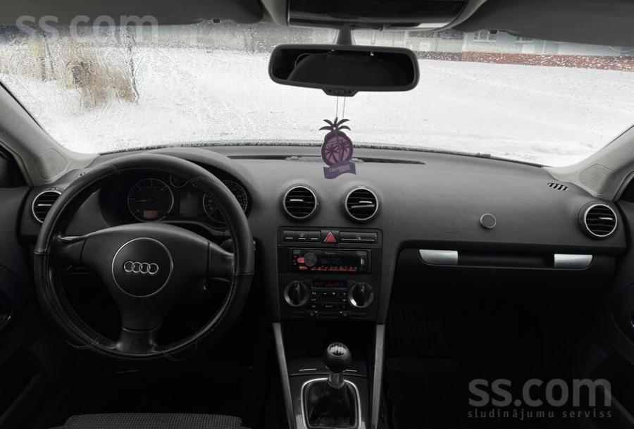 Grey Audi A3 2003 in Riga, with an engine capacity of 2.00 L and mileage of 273 thousand km for 1390 €, photo 8 on AUTOMOTO.COM.LV