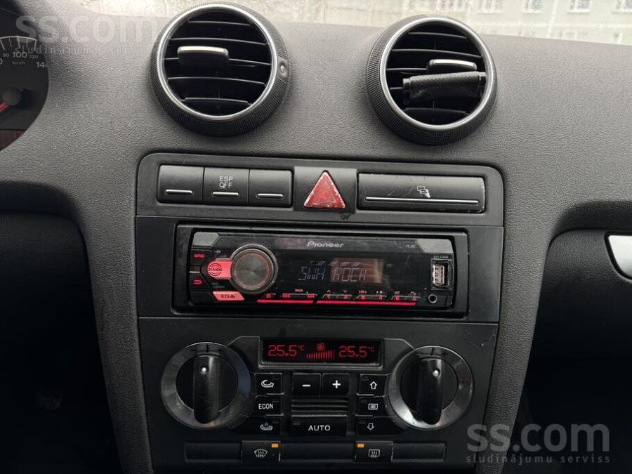 Grey Audi A3 2003 in Riga, with an engine capacity of 2.00 L and mileage of 273 thousand km for 1390 €, photo 11 on AUTOMOTO.COM.LV