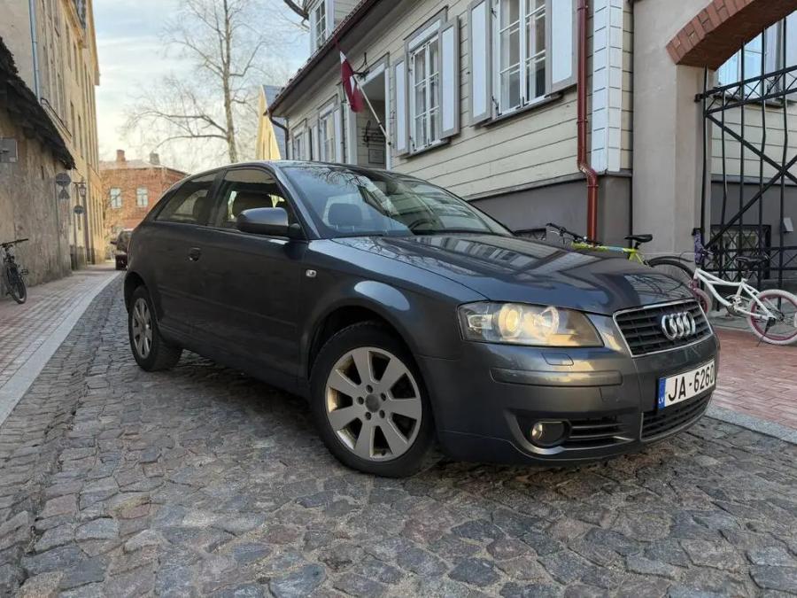 Grey Audi A3 2003 in Cesis, with an engine capacity of 2.00 L and mileage of 319 thousand km for 1990 €, photo 7 on AUTOMOTO.COM.LV