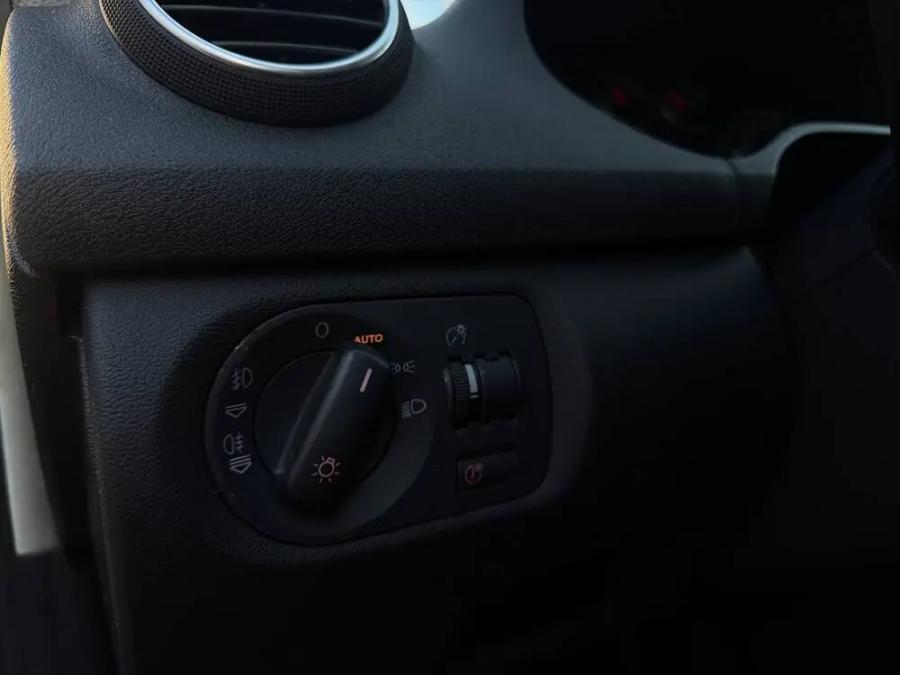 Grey Audi A3 2003 in Cesis, with an engine capacity of 2.00 L and mileage of 319 thousand km for 1990 €, photo 14 on AUTOMOTO.COM.LV