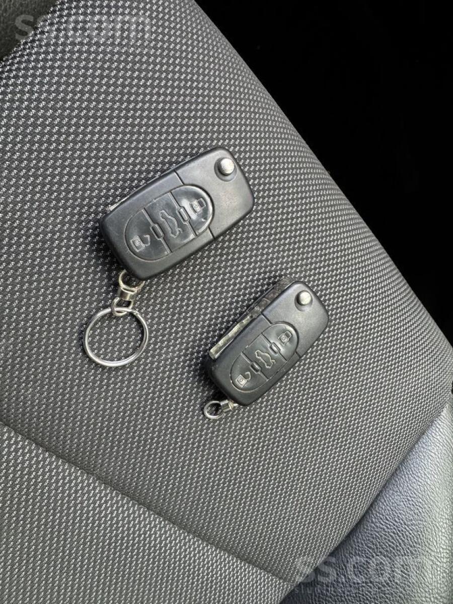 Grey Audi A3 2003 in Jelgava, with an engine capacity of 1.60 L and mileage of 367 thousand km for 1380 €, photo 14 on AUTOMOTO.COM.LV