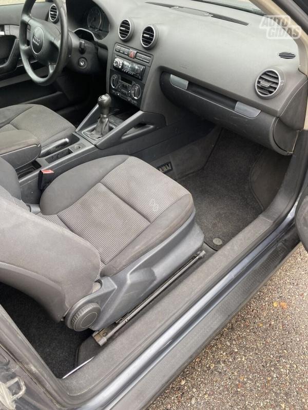 Grey Audi A3 2003 in Birstonas, with an engine capacity of 2.00 L and mileage of 382 thousand km for 1500 €, photo 8 on AUTOMOTO.COM.LV