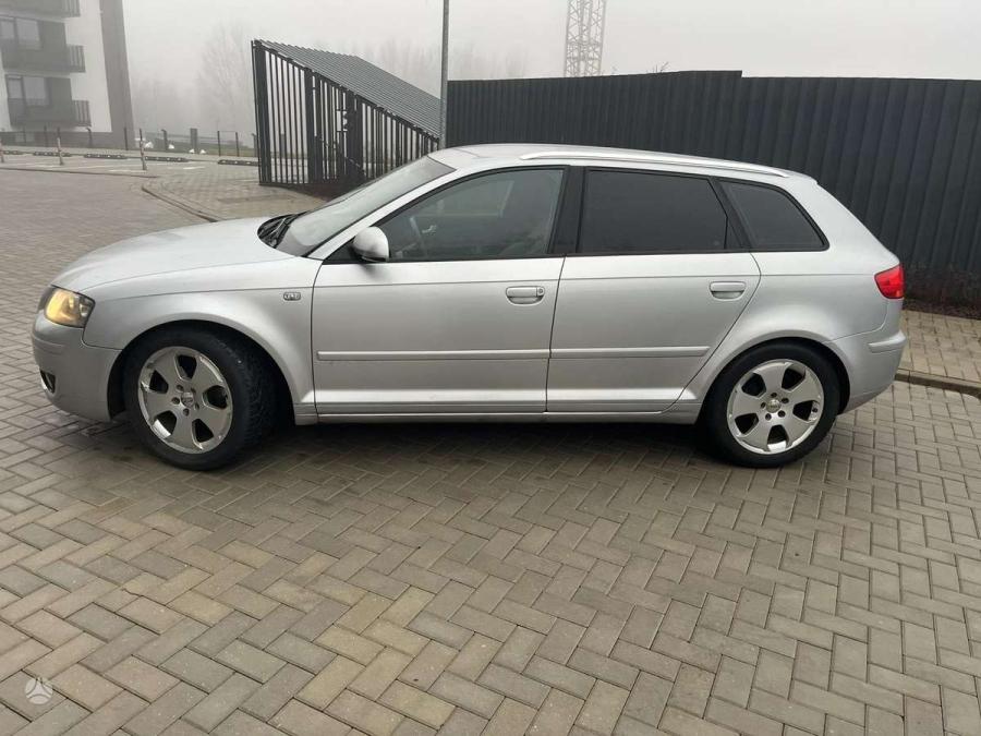 Grey Audi A3 2004 in Marijampole, with an engine capacity of 1.97 L and mileage of 297 thousand km for 1900 €, photo 3 on AUTOMOTO.COM.LV