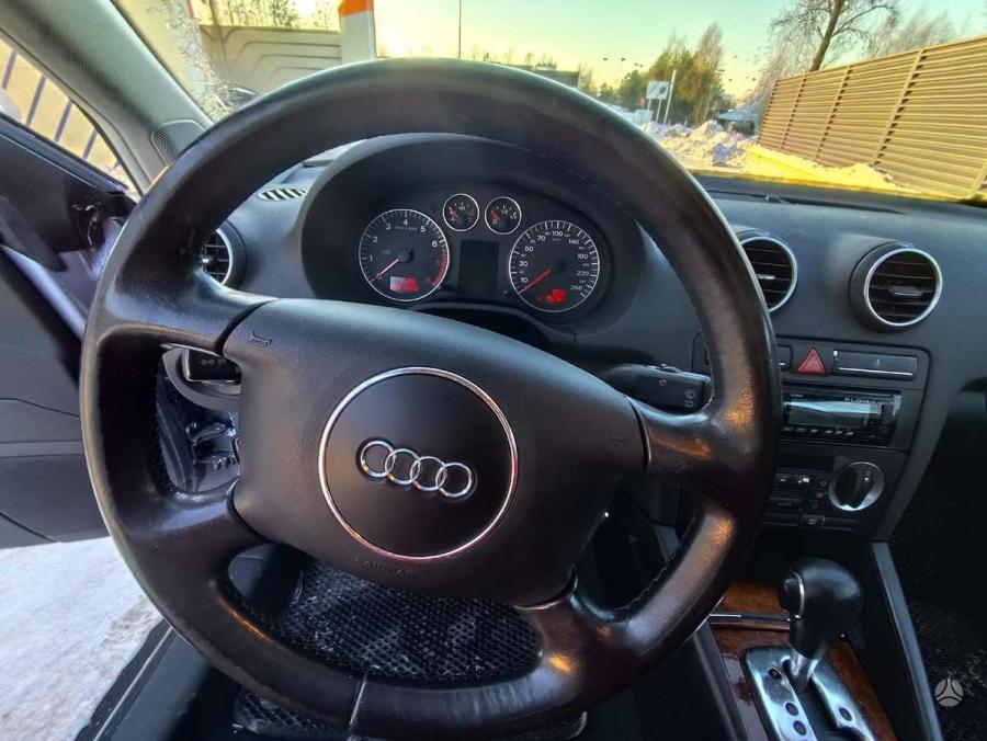 Pelēks Audi A3 2004 Viļņa, ar dzinēja tilpumu 1.60 L un nobraukumu 189 tūkst. km par 1750 €, foto 12 vietnē AUTOMOTO.COM.LV