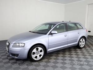 Pelēks Audi A3 2004 Tallina, ar dzinēja tilpumu 1.60 L un nobraukumu 214 tūkst. km par 1999 €, foto 2 vietnē AUTOMOTO.COM.LV