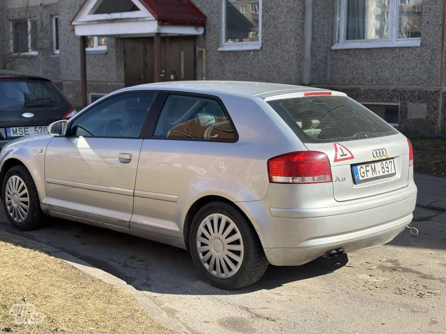 Pelēks Audi A3 2004 Šauļi, ar dzinēja tilpumu 1.90 L un nobraukumu 343 tūkst. km par 600 €, foto 4 vietnē AUTOMOTO.COM.LV