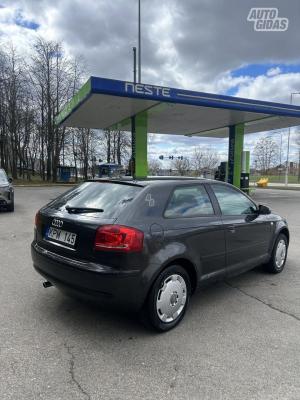 Pelēks Audi A3 2004 Kauņa, ar dzinēja tilpumu 1.60 L un nobraukumu 320 tūkst. km par 700 €, foto 5 vietnē AUTOMOTO.COM.LV