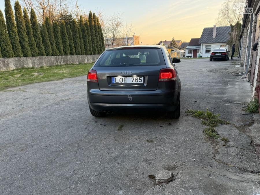 Pelēks Audi A3 2004 Panevēža, ar dzinēja tilpumu 1.90 L un nobraukumu 285 tūkst. km par 1990 €, foto 5 vietnē AUTOMOTO.COM.LV