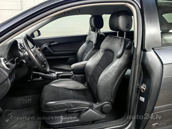 Grey Audi A3 2004 in Viljandi, with an engine capacity of 1.60 L and mileage of 139 thousand km for 4190 €, photo 8 on AUTOMOTO.COM.LV
