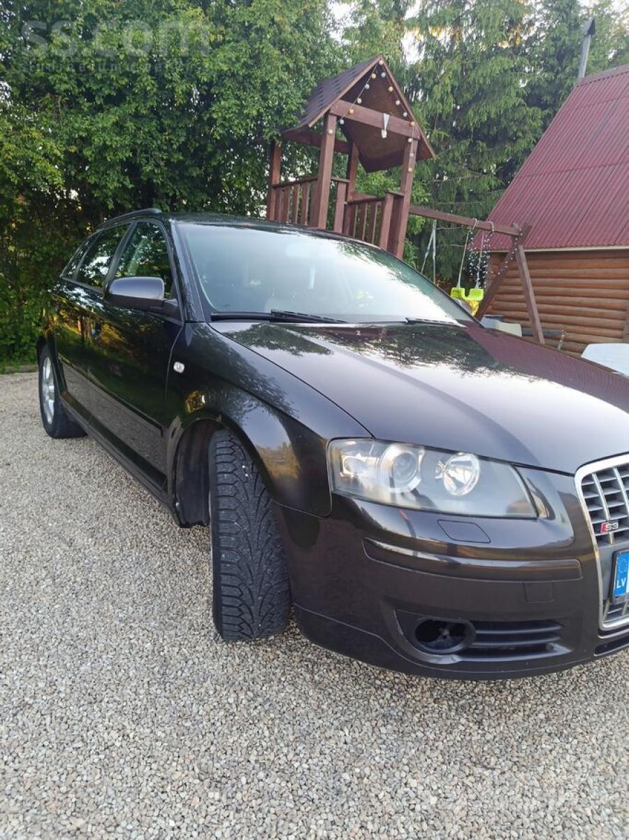 Grey Audi A3 2004 in Riga, with an engine capacity of 2.00 L and mileage of 420 thousand km for 1350 €, photo 4 on AUTOMOTO.COM.LV