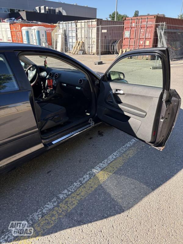 Pelēks Audi A3 2004 Kauņa, ar dzinēja tilpumu 2.00 L un nobraukumu 304 tūkst. km par 700 €, foto 8 vietnē AUTOMOTO.COM.LV