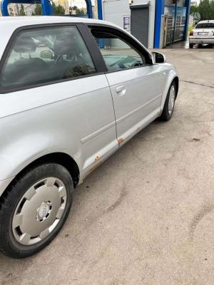 Pelēks Audi A3 2004 Alīta, ar dzinēja tilpumu 1.60 L un nobraukumu 341 tūkst. km par 1000 €, foto 6 vietnē AUTOMOTO.COM.LV