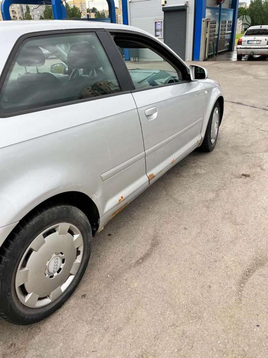 Pelēks Audi A3 2004 Alīta, ar dzinēja tilpumu 1.60 L un nobraukumu 341 tūkst. km par 1000 €, foto 6 vietnē AUTOMOTO.COM.LV