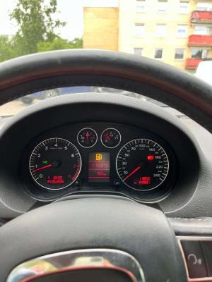 Pelēks Audi A3 2004 Alīta, ar dzinēja tilpumu 1.60 L un nobraukumu 341 tūkst. km par 1000 €, foto 7 vietnē AUTOMOTO.COM.LV