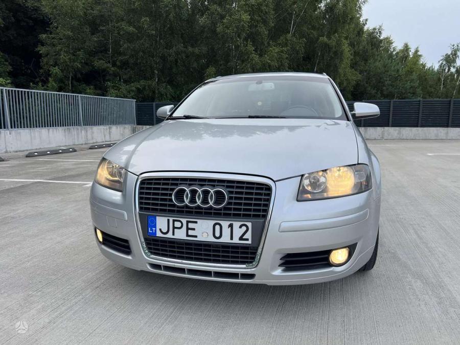 Grey Audi A3 2004 in Vilnius, with an engine capacity of 1.97 L and mileage of 395 thousand km for 2700 €, photo 3 on AUTOMOTO.COM.LV
