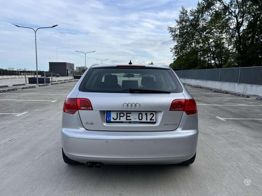 Grey Audi A3 2004 in Vilnius, with an engine capacity of 1.97 L and mileage of 395 thousand km for 2700 €, photo 8 on AUTOMOTO.COM.LV