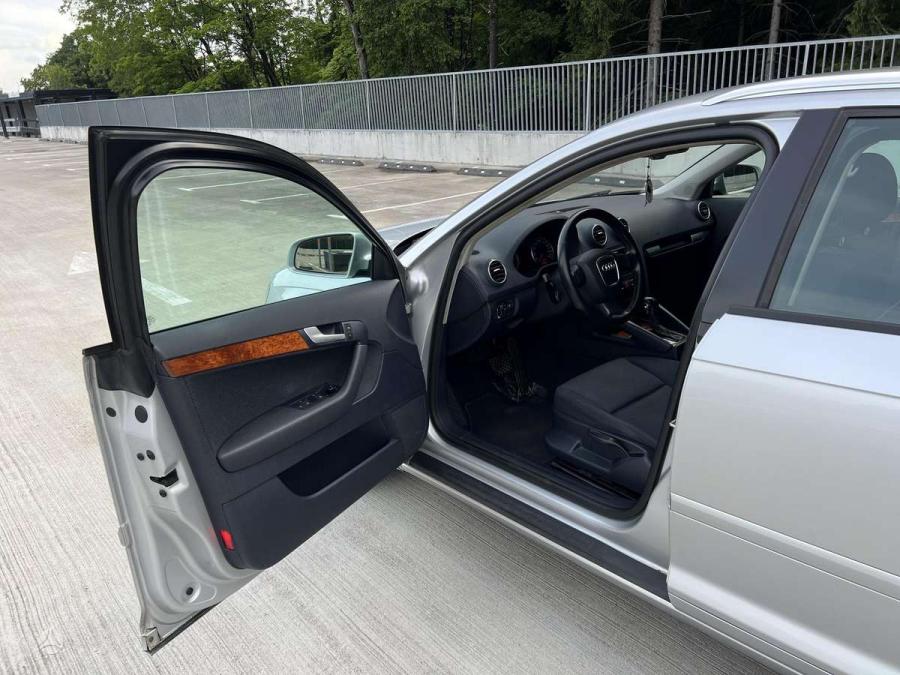 Grey Audi A3 2004 in Vilnius, with an engine capacity of 1.97 L and mileage of 395 thousand km for 2700 €, photo 14 on AUTOMOTO.COM.LV
