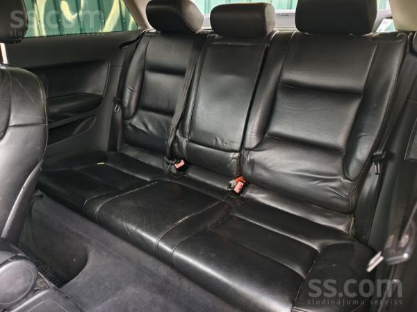 Grey Audi A3 2004 in Riga, with an engine capacity of 2.00 L and mileage of 239 thousand km for 1450 €, photo 9 on AUTOMOTO.COM.LV