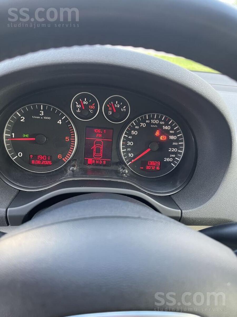 Grey Audi A3 2004 in Riga, with an engine capacity of 2.00 L and mileage of 307 thousand km for 2900 €, photo 15 on AUTOMOTO.COM.LV