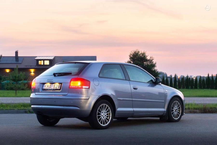 Grey Audi A3 2004 in Kaunas, with an engine capacity of 2.00 L and mileage of 350 thousand km for 1500 €, photo 3 on AUTOMOTO.COM.LV