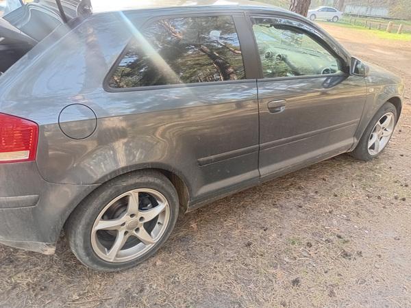 Grey Audi A3 2004 in Polva, with an engine capacity of 1.60 L and mileage of 304 thousand km for 1600 €, photo 4 on AUTOMOTO.COM.LV