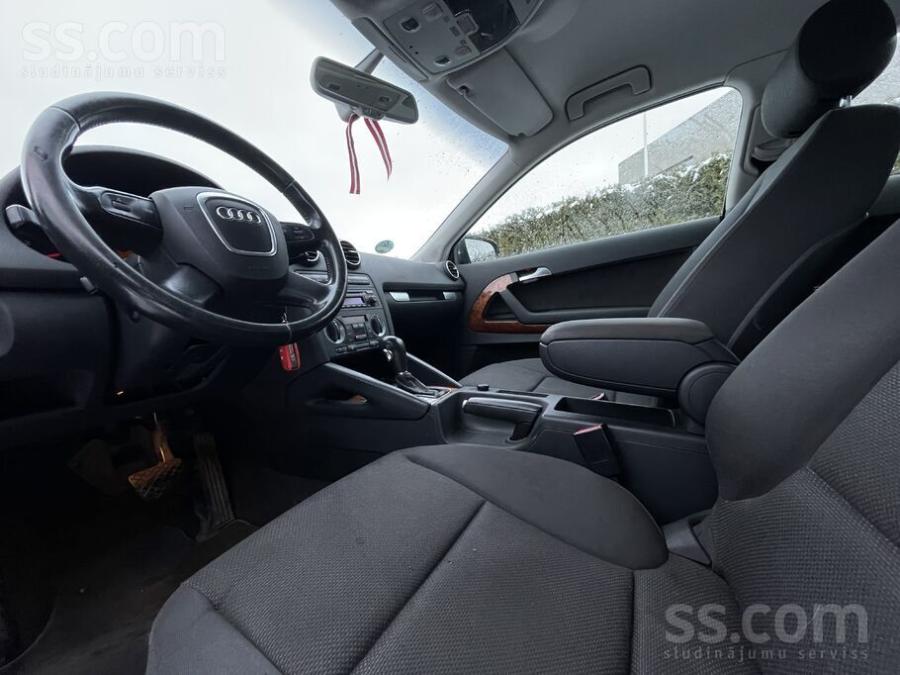 Pelēks Audi A3 2005 Rīga, ar dzinēja tilpumu 1.60 L un nobraukumu 260 tūkst. km par 2150 €, foto 7 vietnē AUTOMOTO.COM.LV