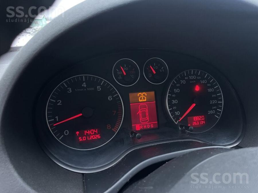 Pelēks Audi A3 2005 Rīga, ar dzinēja tilpumu 1.60 L un nobraukumu 260 tūkst. km par 2150 €, foto 9 vietnē AUTOMOTO.COM.LV