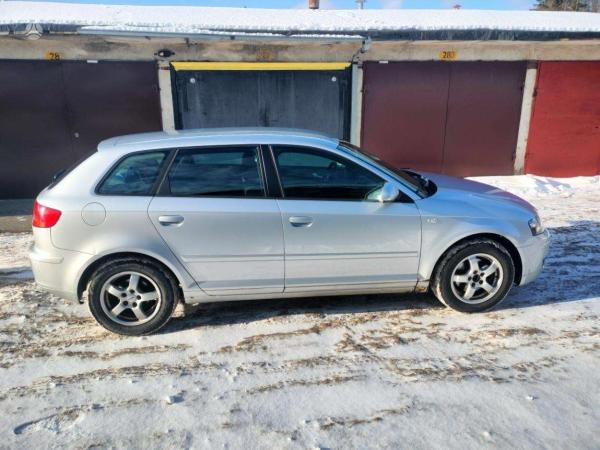 Pelēks Audi A3 2005 Kauņa, ar dzinēja tilpumu 1.60 L un nobraukumu 241 tūkst. km par 1800 €, foto 3 vietnē AUTOMOTO.COM.LV